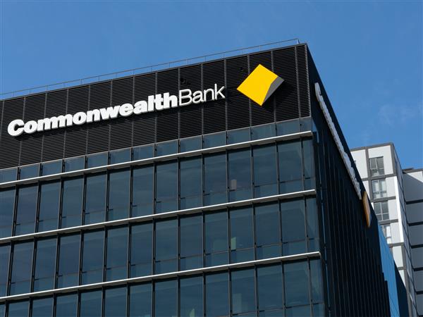 Not a single broker rates Commonwealth Bank a 'Buy'. So why the ...
